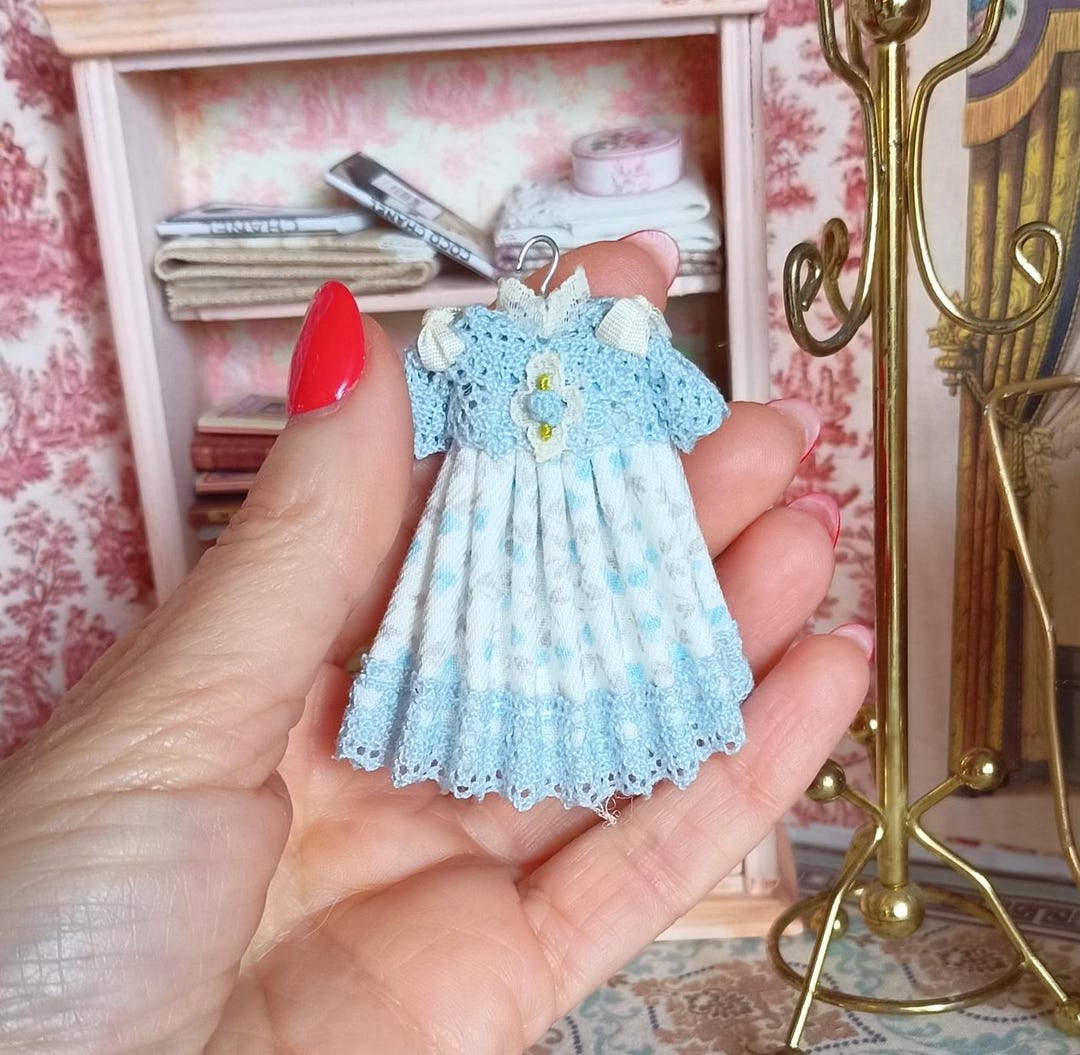 New**dollhouse Miniature Children Dress With Hang .1:12 Dollhouse ...