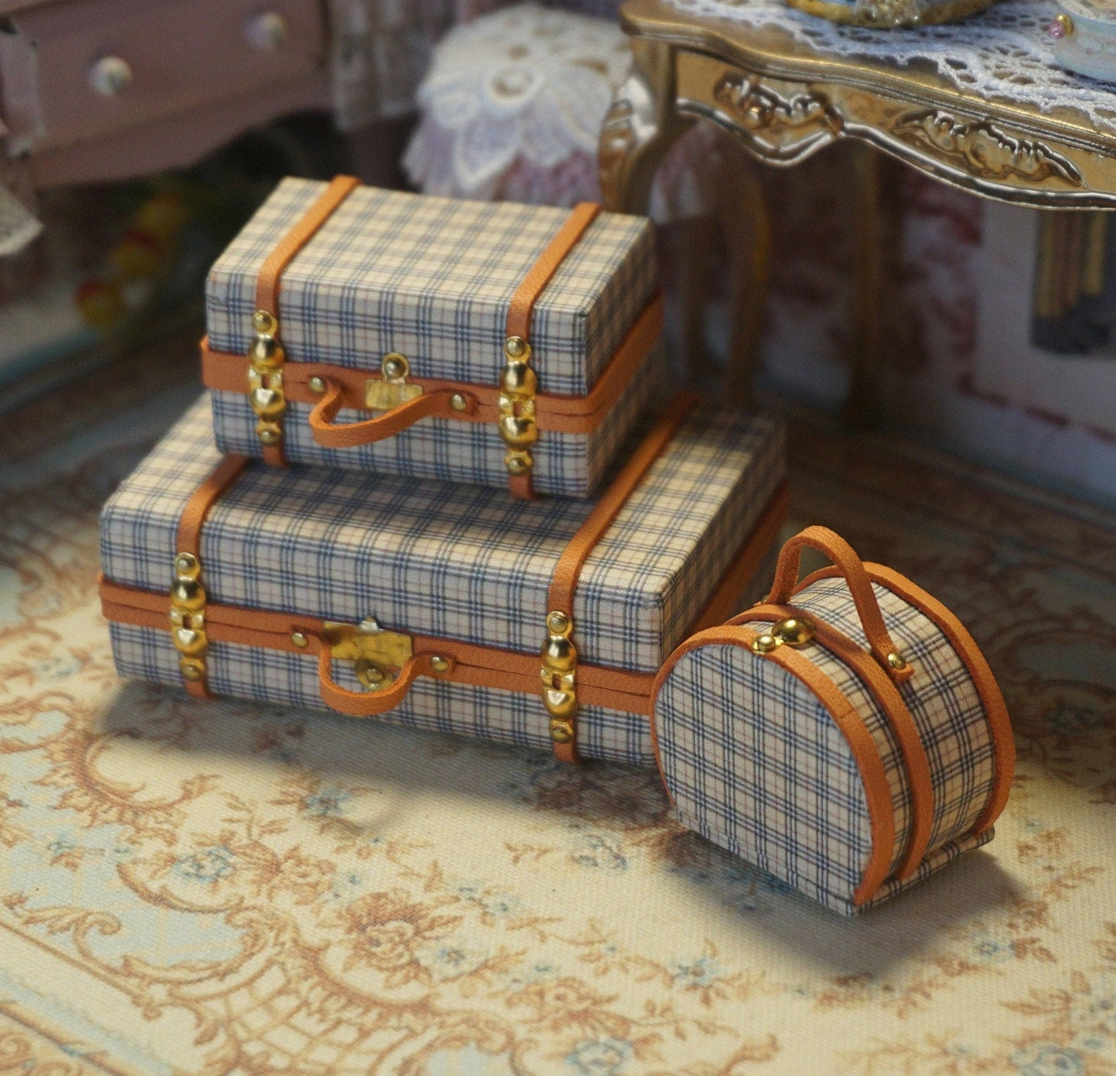 New**dollhouse Miniature Deluxe Suitcase Set. Three Miniature Luggage ...