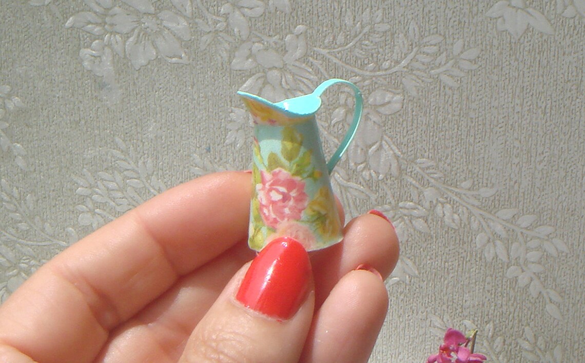 Dollhouse Miniature Shabby Pitcher . 1:12 Miniature Bath Complements ...