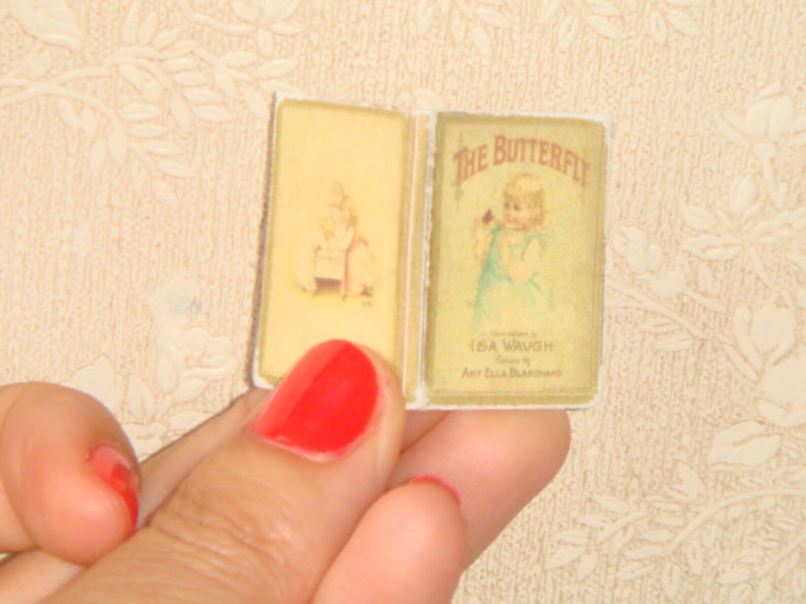 Dollhouse Children Book Nº 18. Open and Readable Books 1:12 Miniature ...