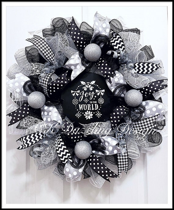Christmas Wreath Black And White