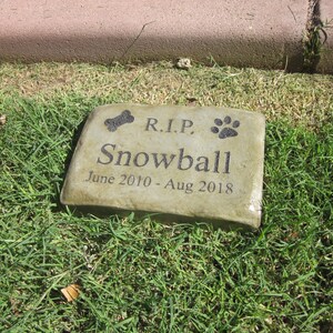 Personalized Engraved Pet Memorial Stone 8.5"x5.5" Rest in Peace (RIP ...
