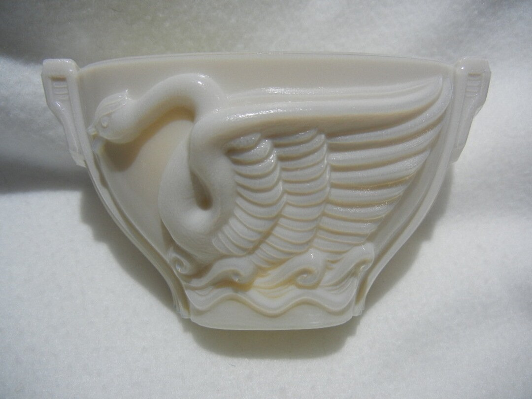 Screaming Art Deco Uranium Glass Swan Bowl, Macbeth Evans, C. 1930 - Etsy