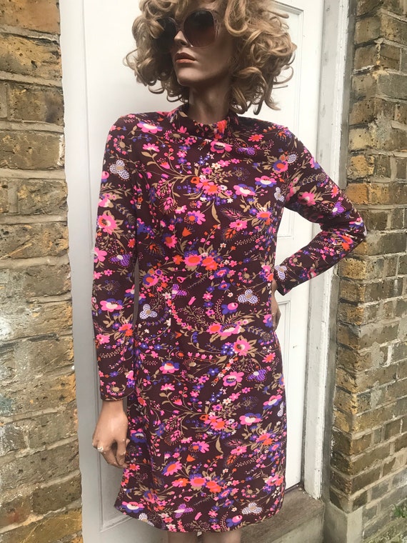 Sweet 60s mod dolly dress cute neon daisy print - Gem