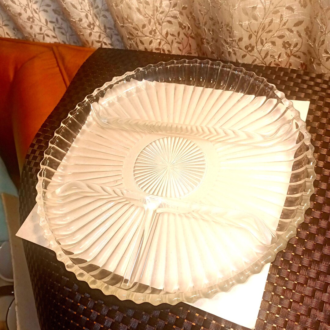 Round 4 Divided Parts Clear Cut Art Glass Large Serving Dish - Etsy