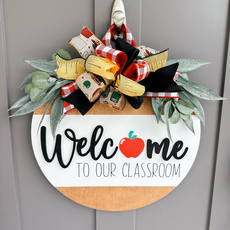 Teacher Wreath for Classroom Door - Etsy