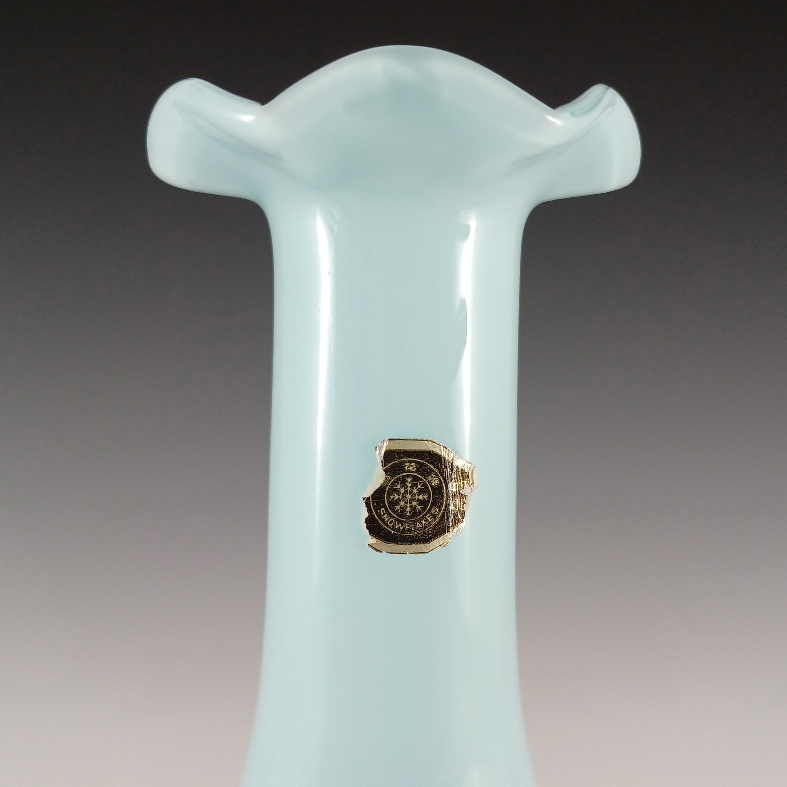 LABELLED Chinese 'snowflakes / Lotus Flower' Vase by Dalian Glass Co - Etsy