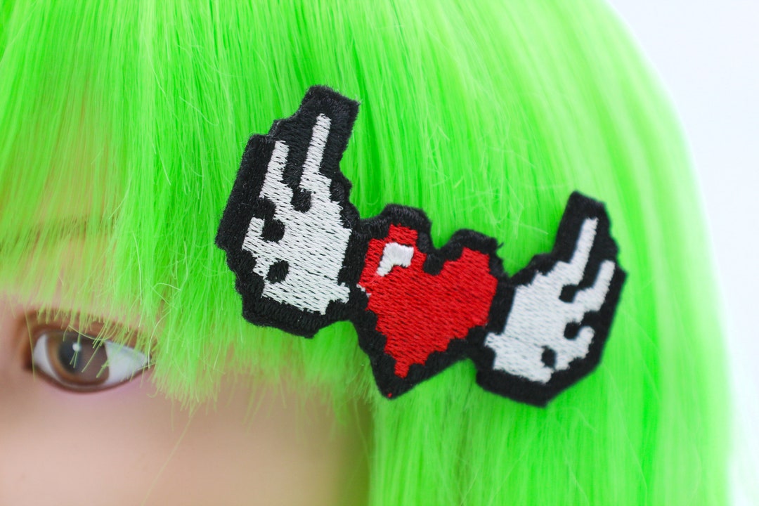 Winged Pixel Heart Hair Clips - Gamer Girl Accessories - Etsy