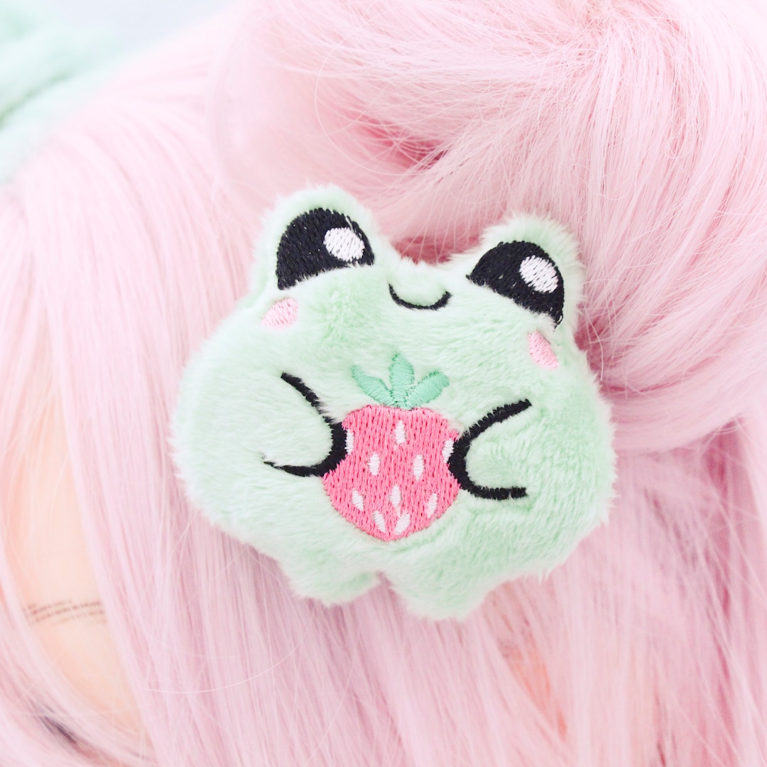 Kawaii Strawberry Frog Plush Clip, Handmade Aesthetic Cute Hair Clips ...
