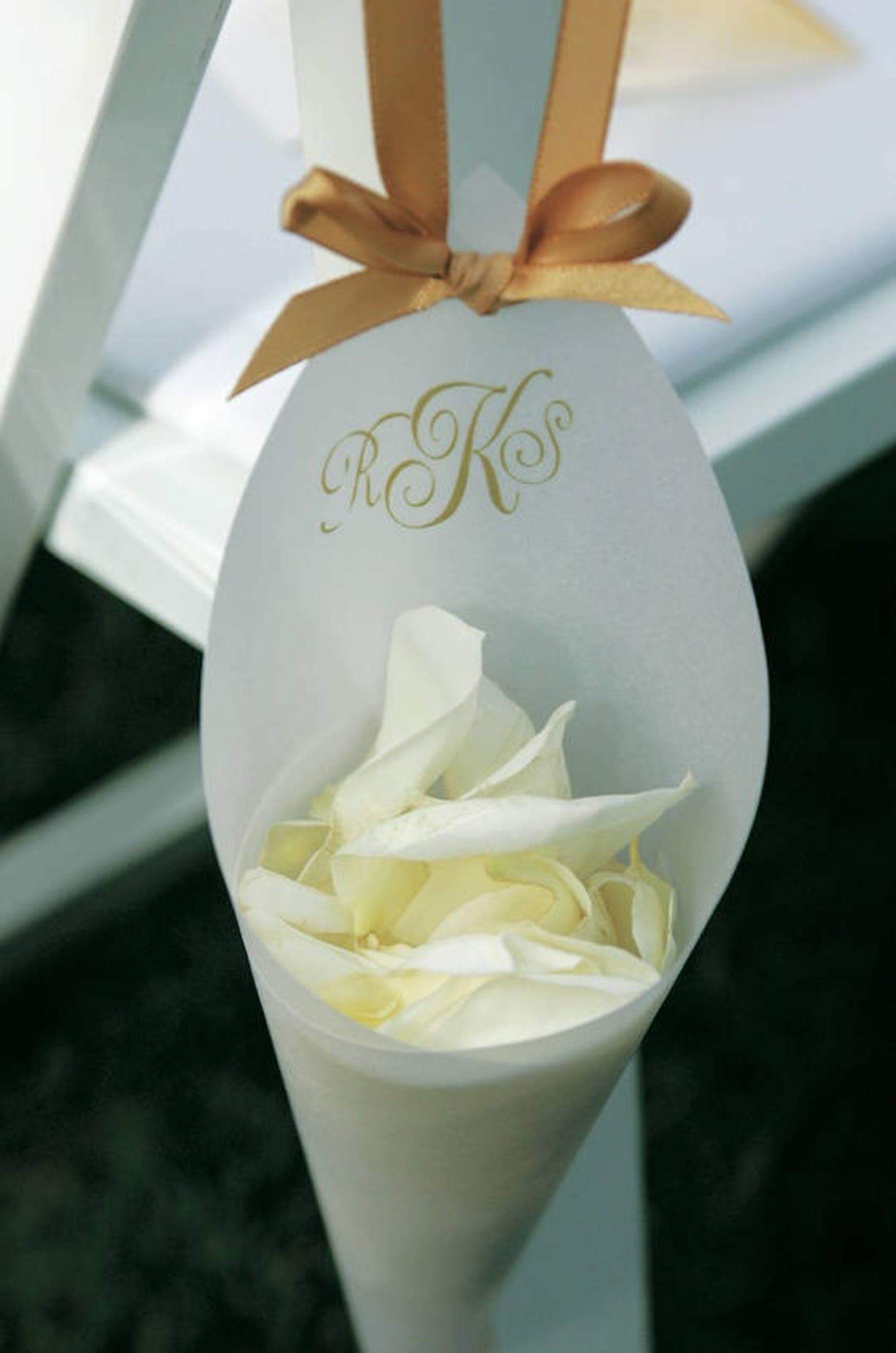 100 Paper Cones Petal Cones Food Cones Custom Cones - Etsy