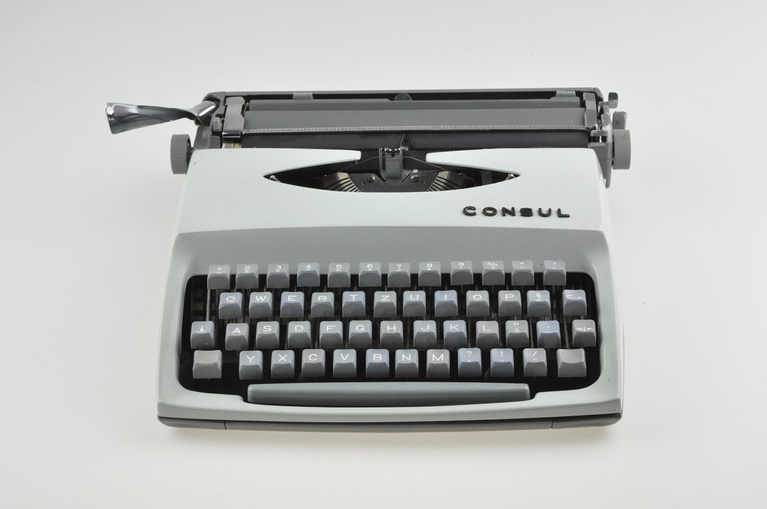 1970 Consul Working Typewriter With Case, Portable Typewriter, Serviced ...