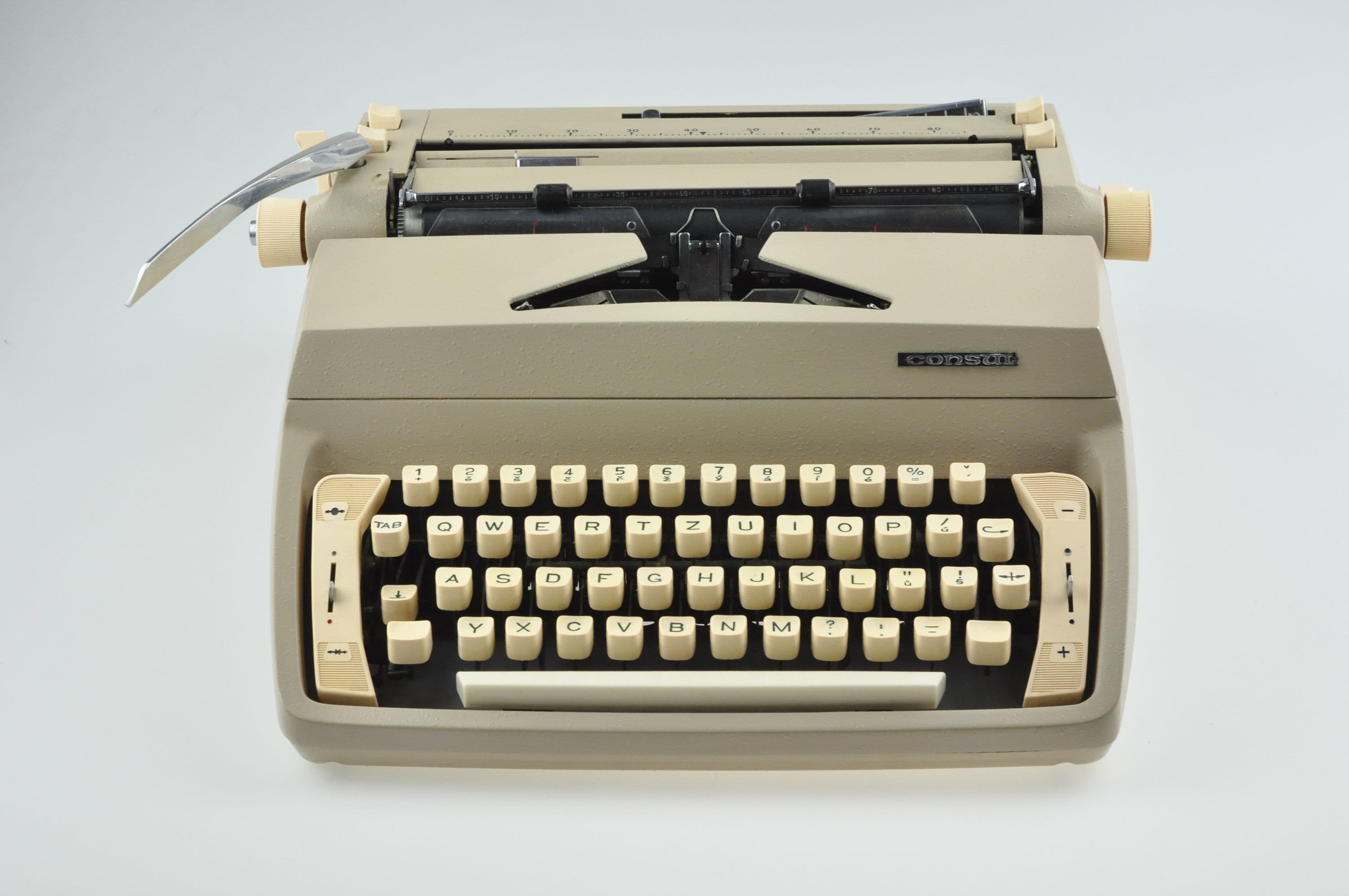 1970 Consul Working Typewriter With Case, Portable Typewriter, Serviced ...