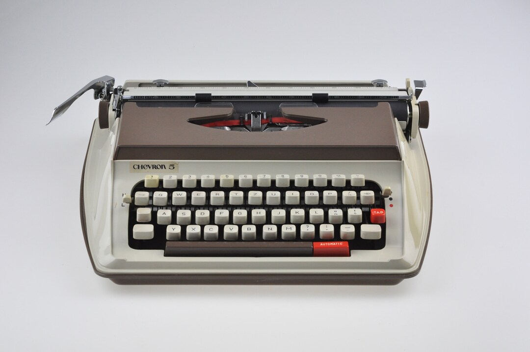 Chevron 5 Working Typewriter, Portable Typewriter, Vintage Typewriter ...
