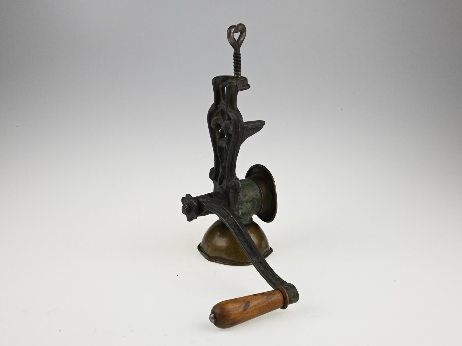 Antique Table-mounted Grinder, Antique Grinder, Vintage Kitchen Decor ...