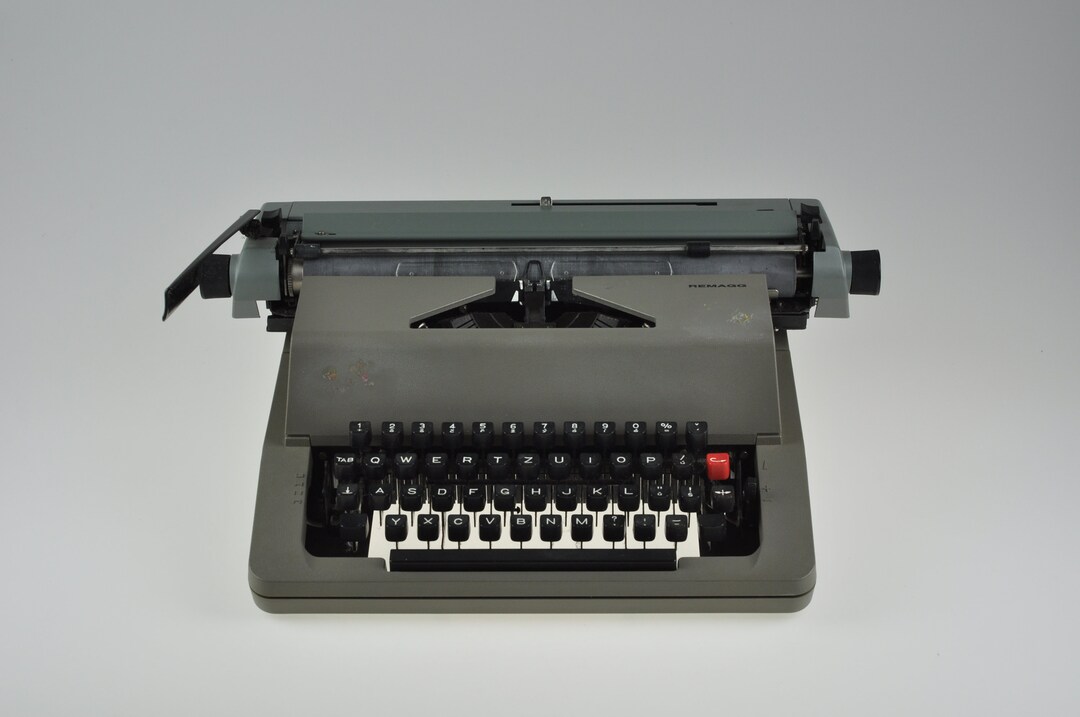 Remagg (consul) Czechoslovakia Working Typewriter, Portable Typewriter ...