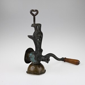 Antique Table-mounted Grinder, Antique Grinder, Vintage Kitchen Decor ...
