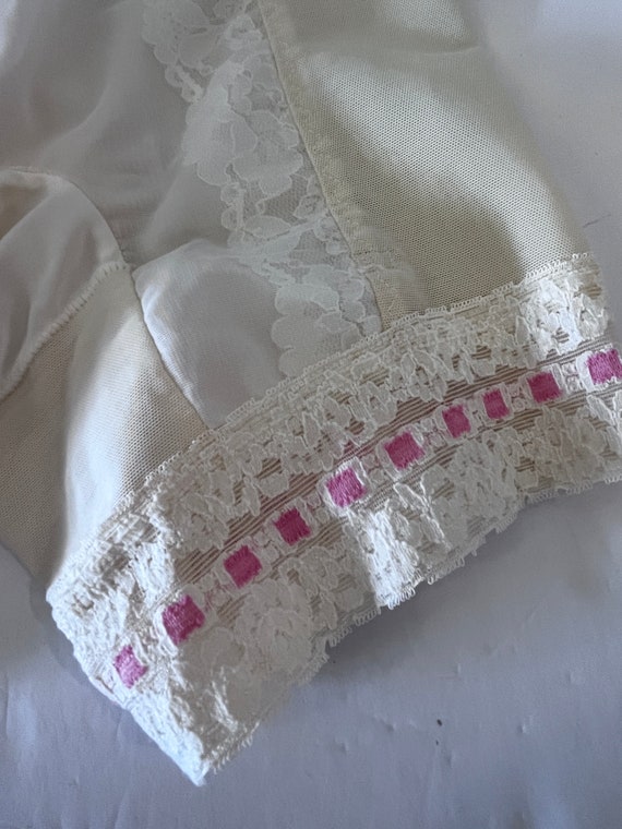 Vintage White lace girdle with garters Pink ribbon tr… - Gem