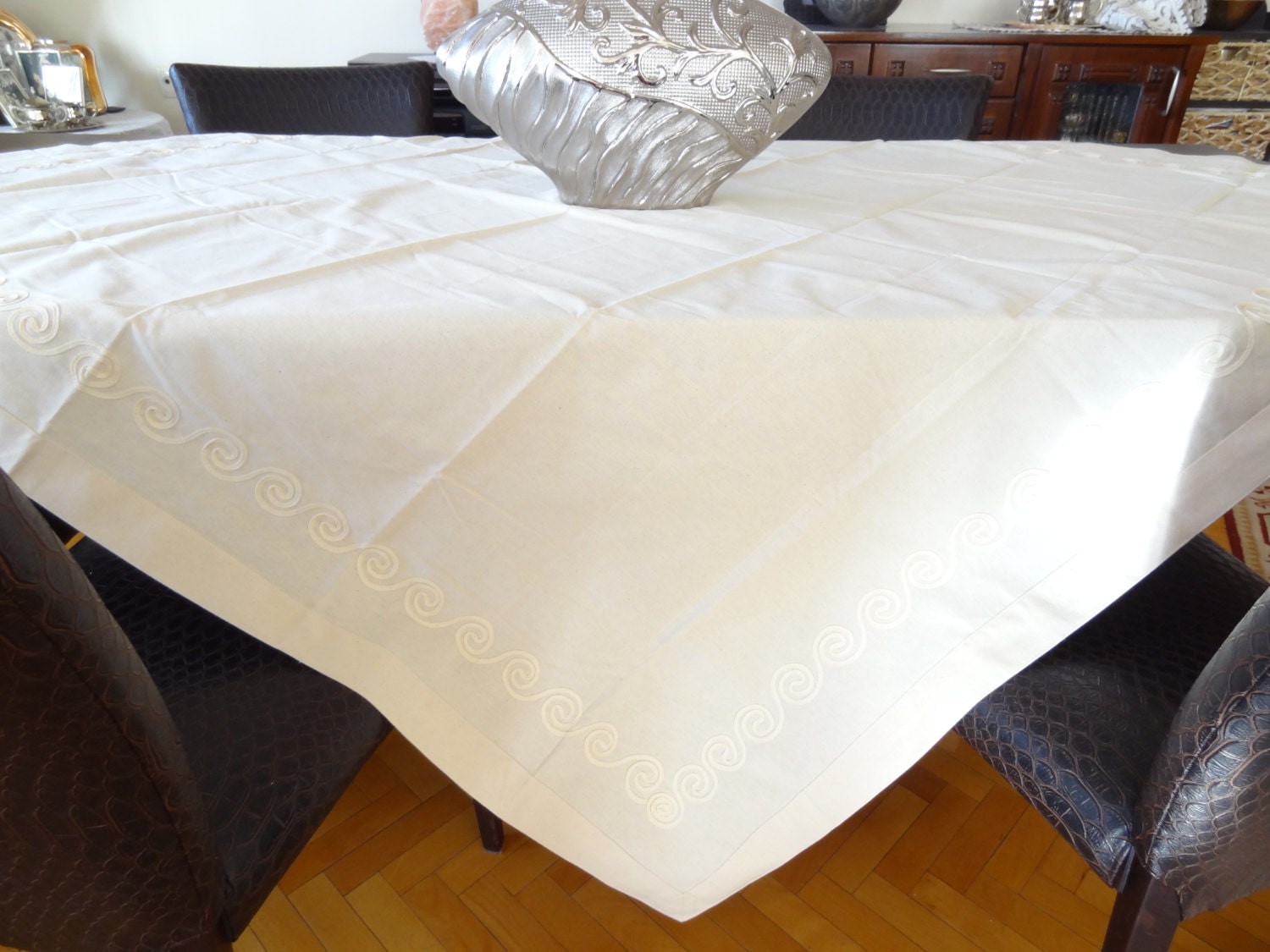 High Quality Eco-friendly Square Tablecloth, Beige Linen Embroidery ...