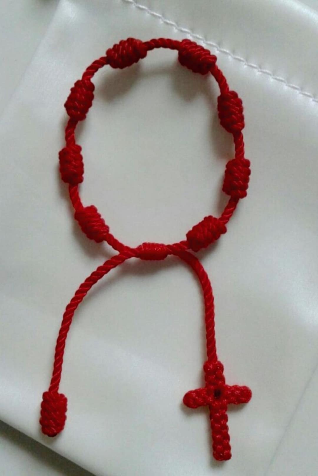 Pulsera Roja Para Protección Ajustable Para Bebés. Con Extremo Tejido ...