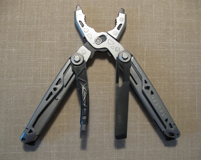 GERBER Dual Force, Multi Tool - Slip Joint Pliers Plus File, Chisel ...