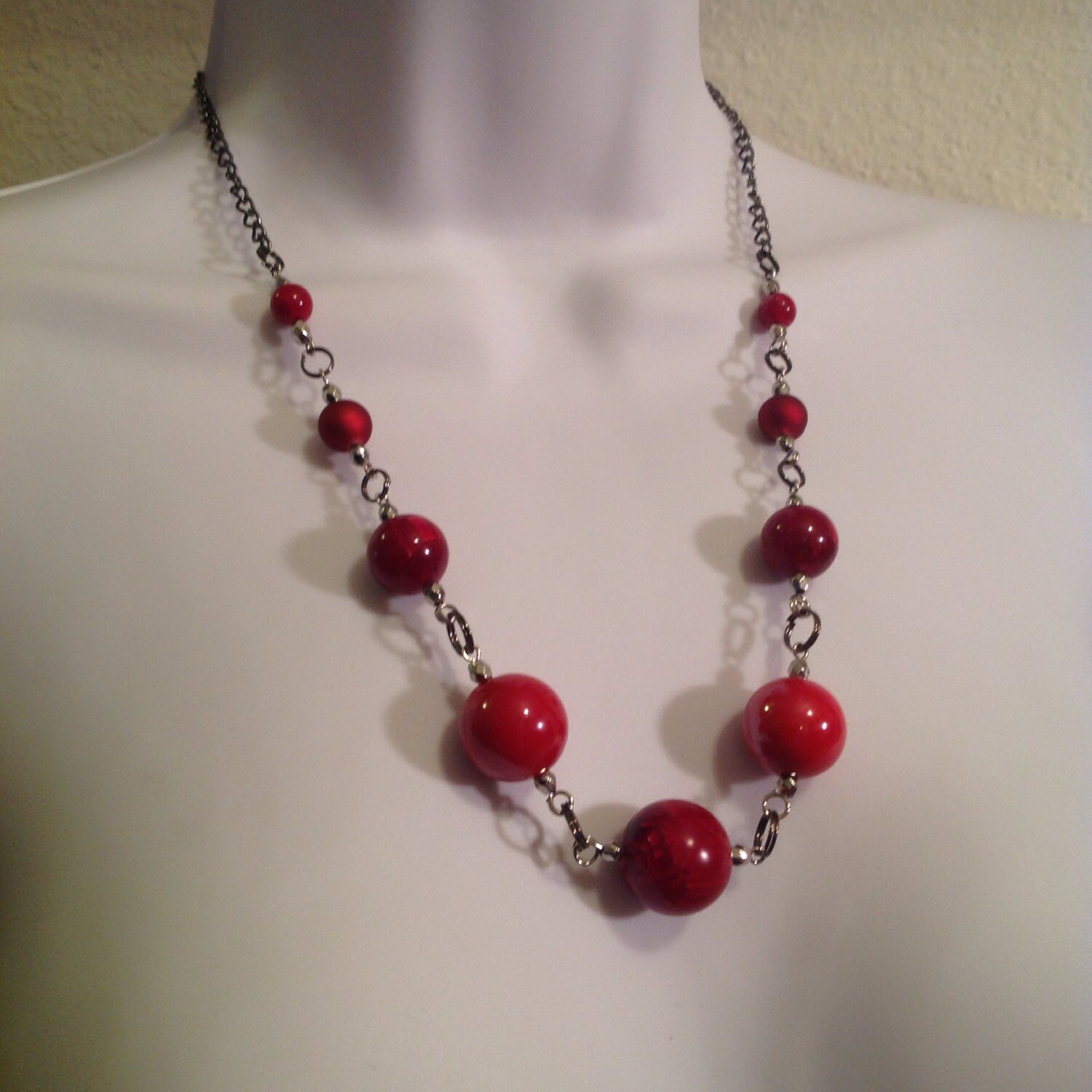 Red Beaded Necklace // Simple Necklace // Red Necklace // Chunky Red ...