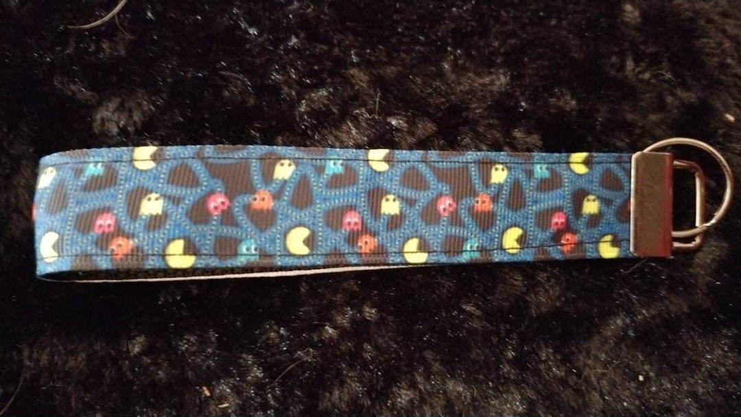 Pac-man Keychain, Pac-man Keyfob, Video Game Keychain - Etsy