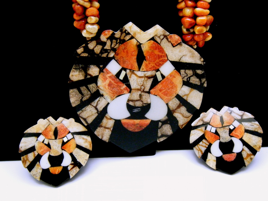 Fabulous Iconic Vintage Lee Sands Lion Face Necklace Earrings Set Apple ...