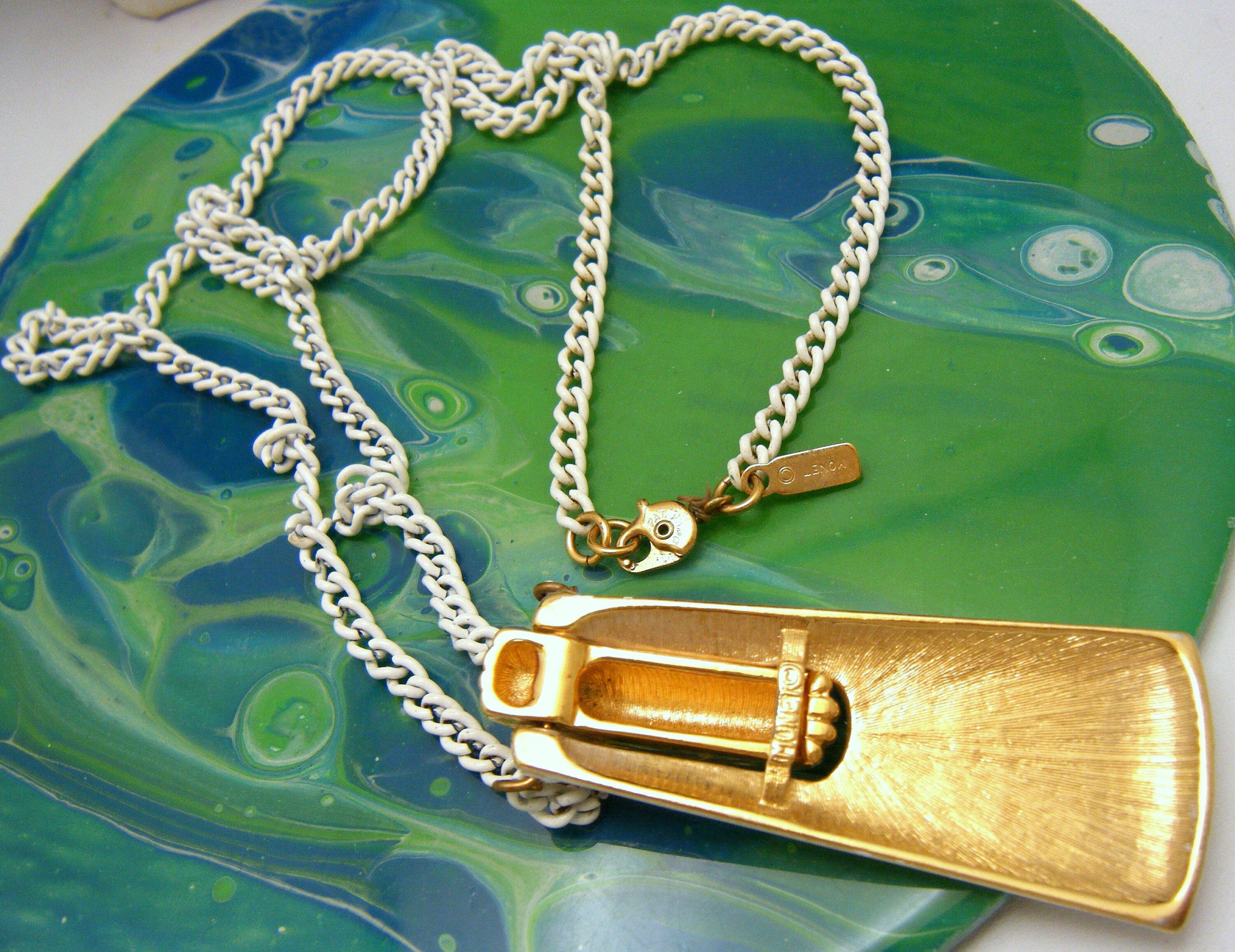 Vintage MONET Mid Century MOD Pendant Necklace White Enamel Chain Gold ...