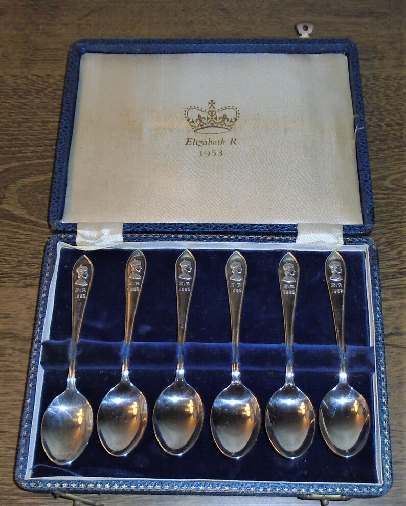 Souvenir Spoons British Royalty Elizabeth II Queen Elizabeth Coronation ...