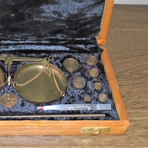 Traveling Balance Scale in Wood Case Prospector Jewelers Mining Miners ...