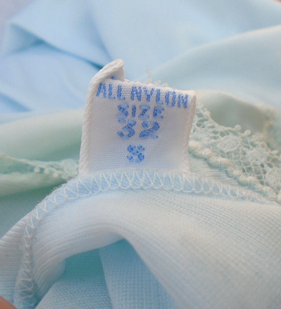 1950s Vanity Fair Baby Blue Lace Top Slip Size 32 - Gem
