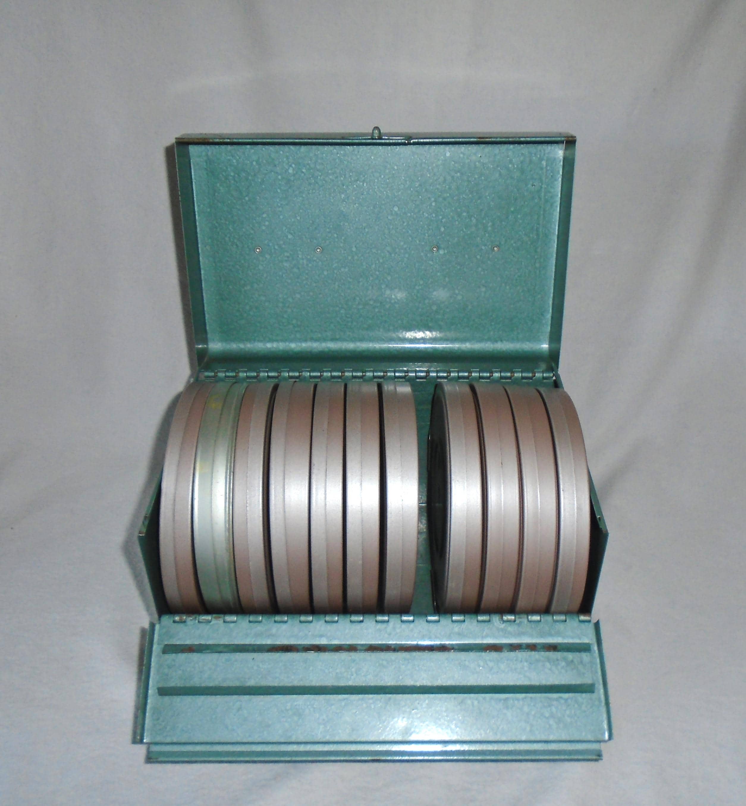 Vintage 8mm Metal Film Carry Case With 11 Canisters and Reels 5 1/4 - Etsy