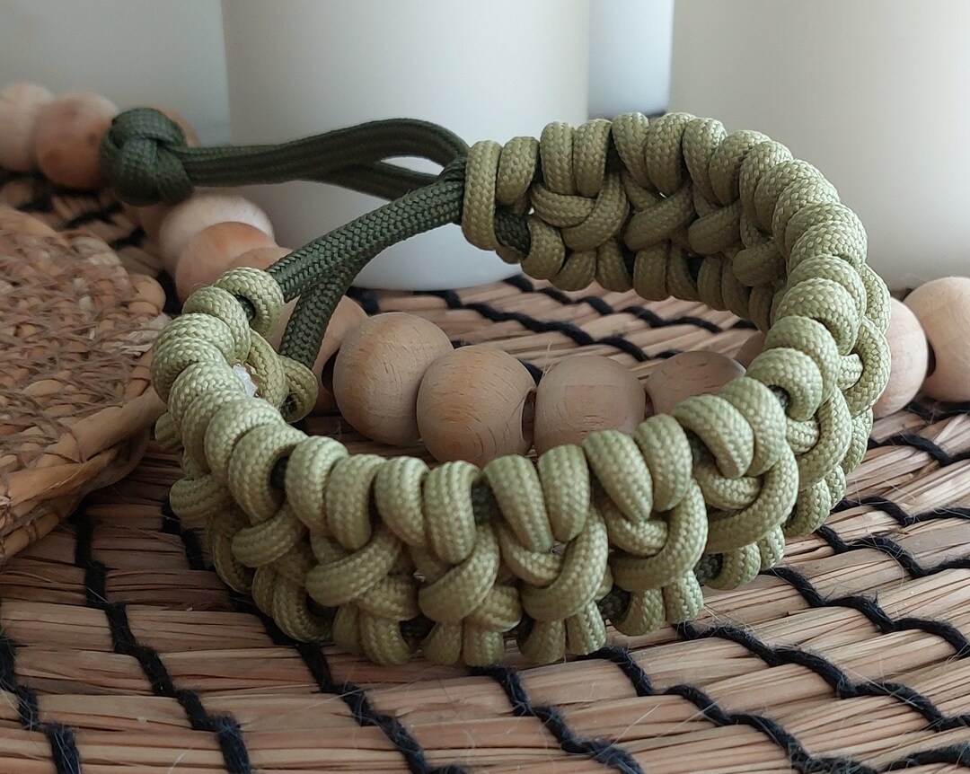Handmade Green T-rex Paracord Bracelet: Braided Outdoor Sport Bracelet ...