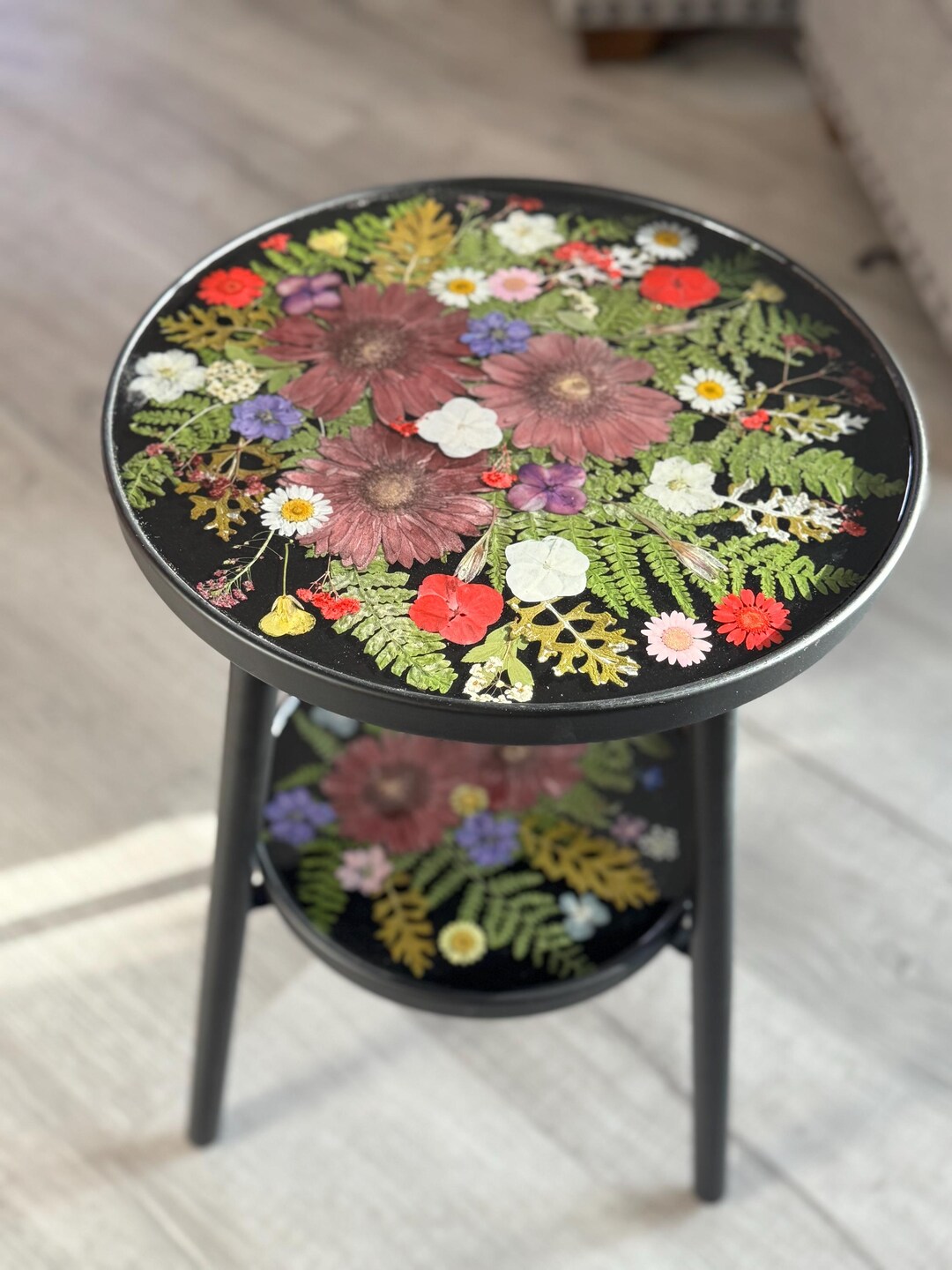 Custom Dried Flower Resin Table: Handmade Floral Side Table With ...