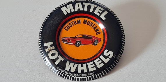Vintage 1967 Mattel Hot Wheels tin badge, Custom Must… - Gem