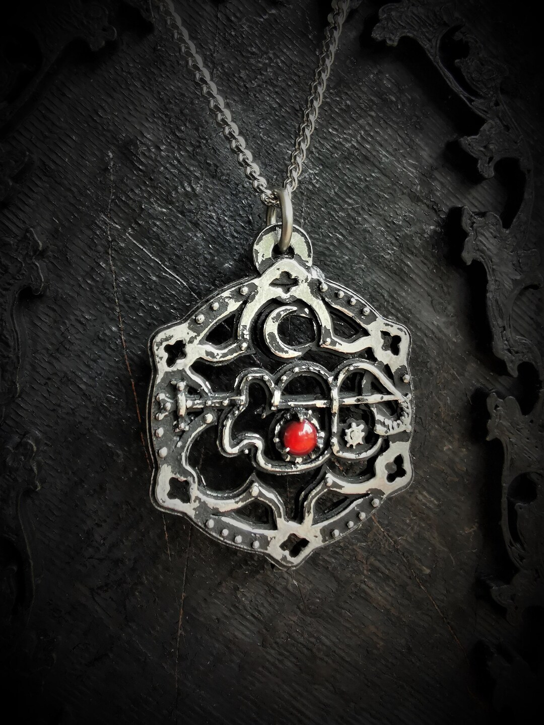 Clauneck Seal Pendant With Gothic Ornaments and Custom Gemstone - Etsy