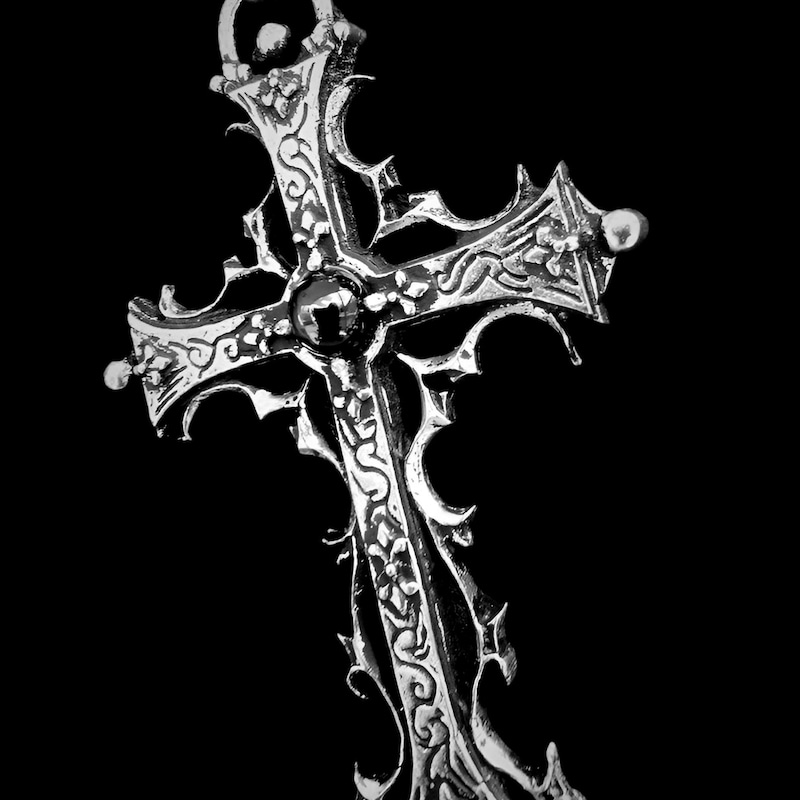 Goth Cross Pendant - Etsy