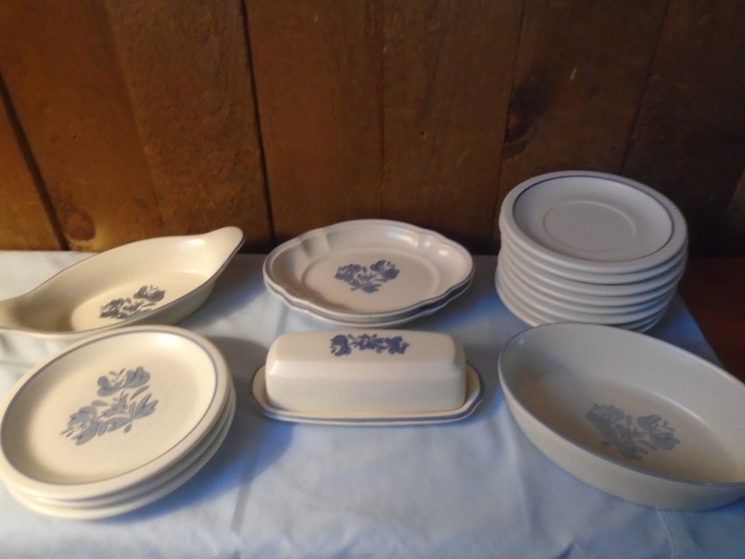 Vintage Pfaltzgraff Yorktowne Pattern Assorted Dishes - Etsy