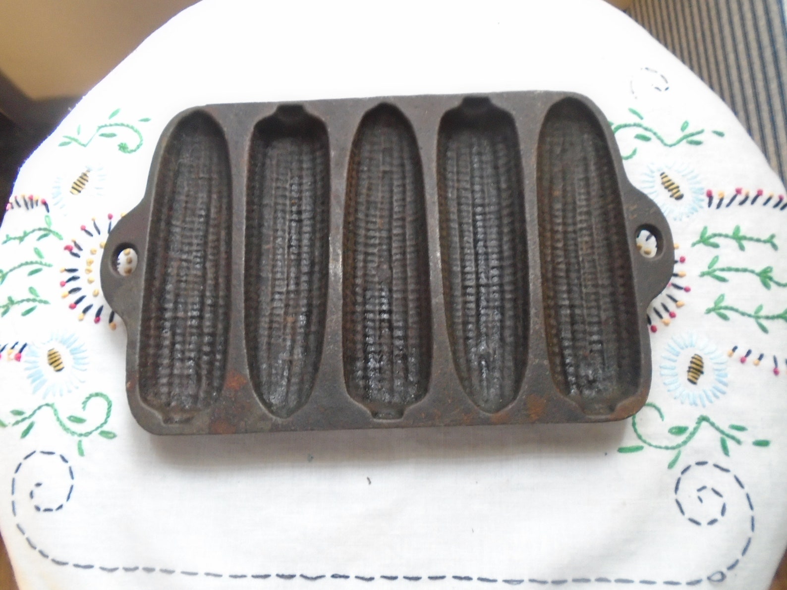 Vintage Cast Iron Cornbread Pan Unmarked 5 Stick | Etsy