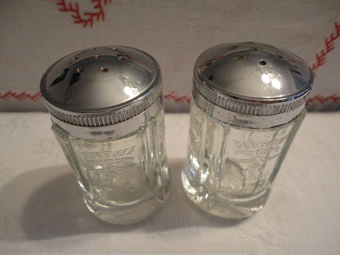 Vintage Clear Glass Salt and Pepper Shaker Set Swag Design - Etsy