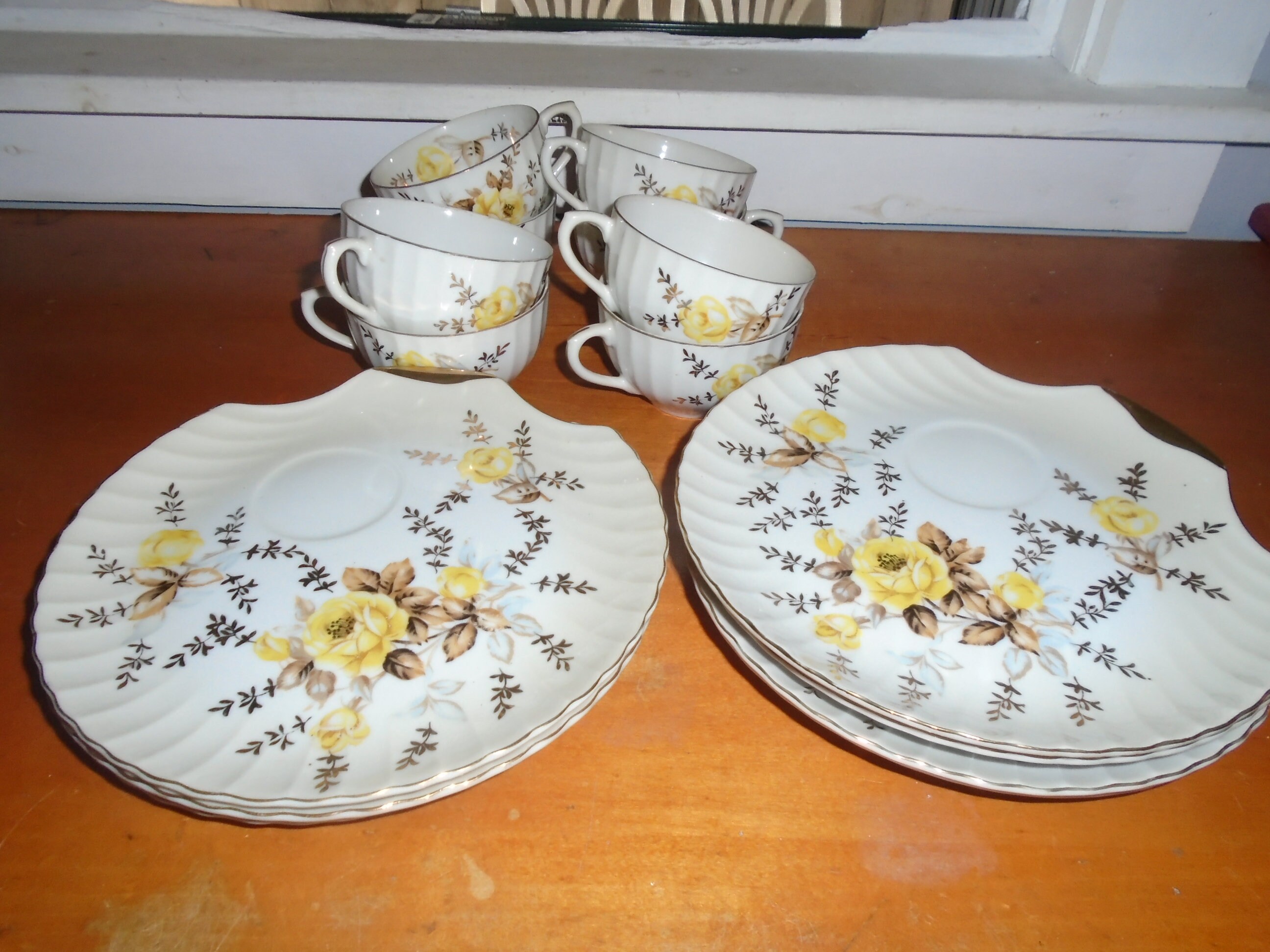 Vintage Yellow Rose Gold Trim Tea Cups and Luncheon Snack Set | Etsy