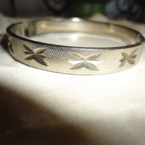 Vintage Star Gold Tone Bracelet Textured Clamper Bangle - Etsy