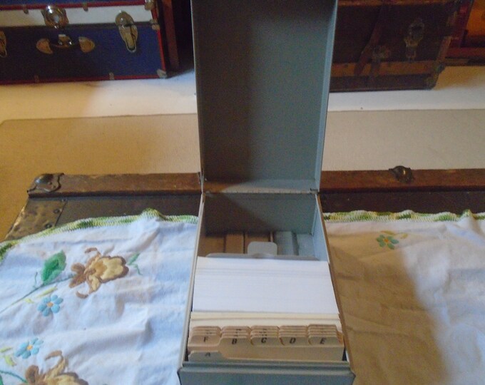 Vintage Tan Metal Recipe Card File Box - Etsy