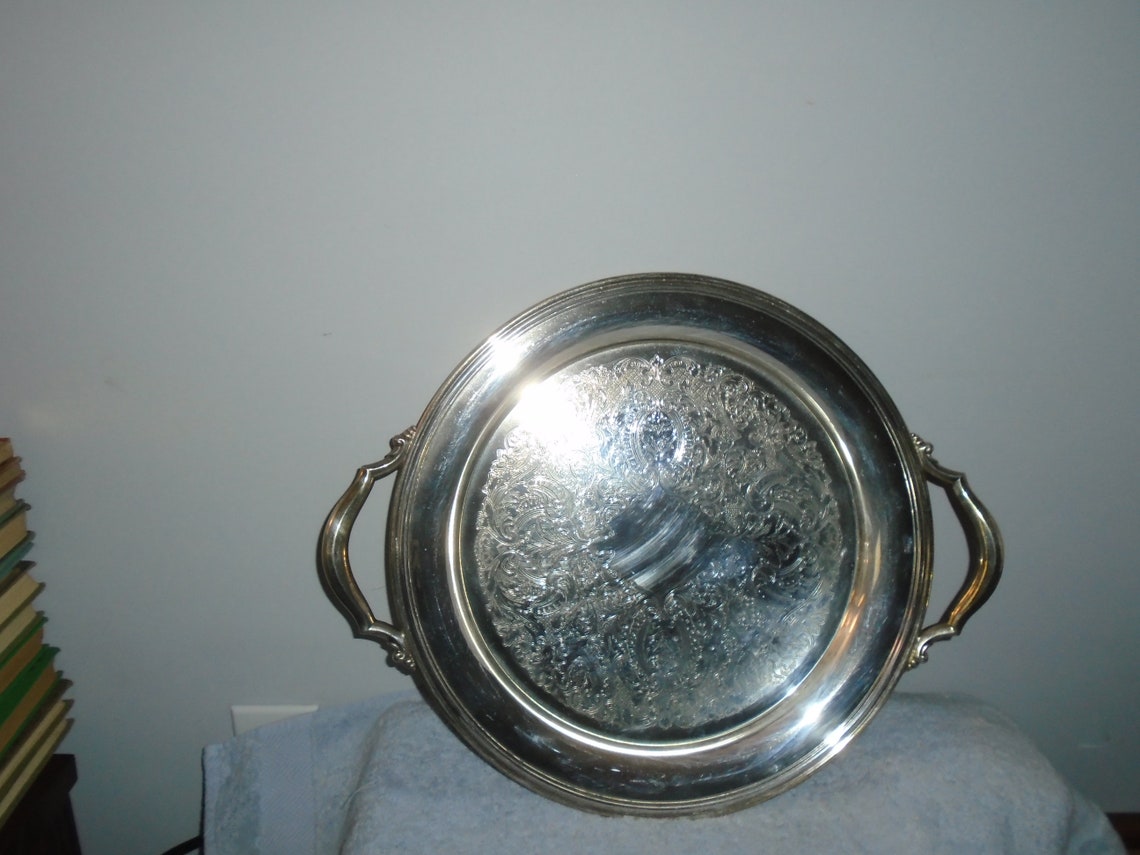 Vintage Oneida USA Round Silver Plate Butler Tray With Handles | Etsy