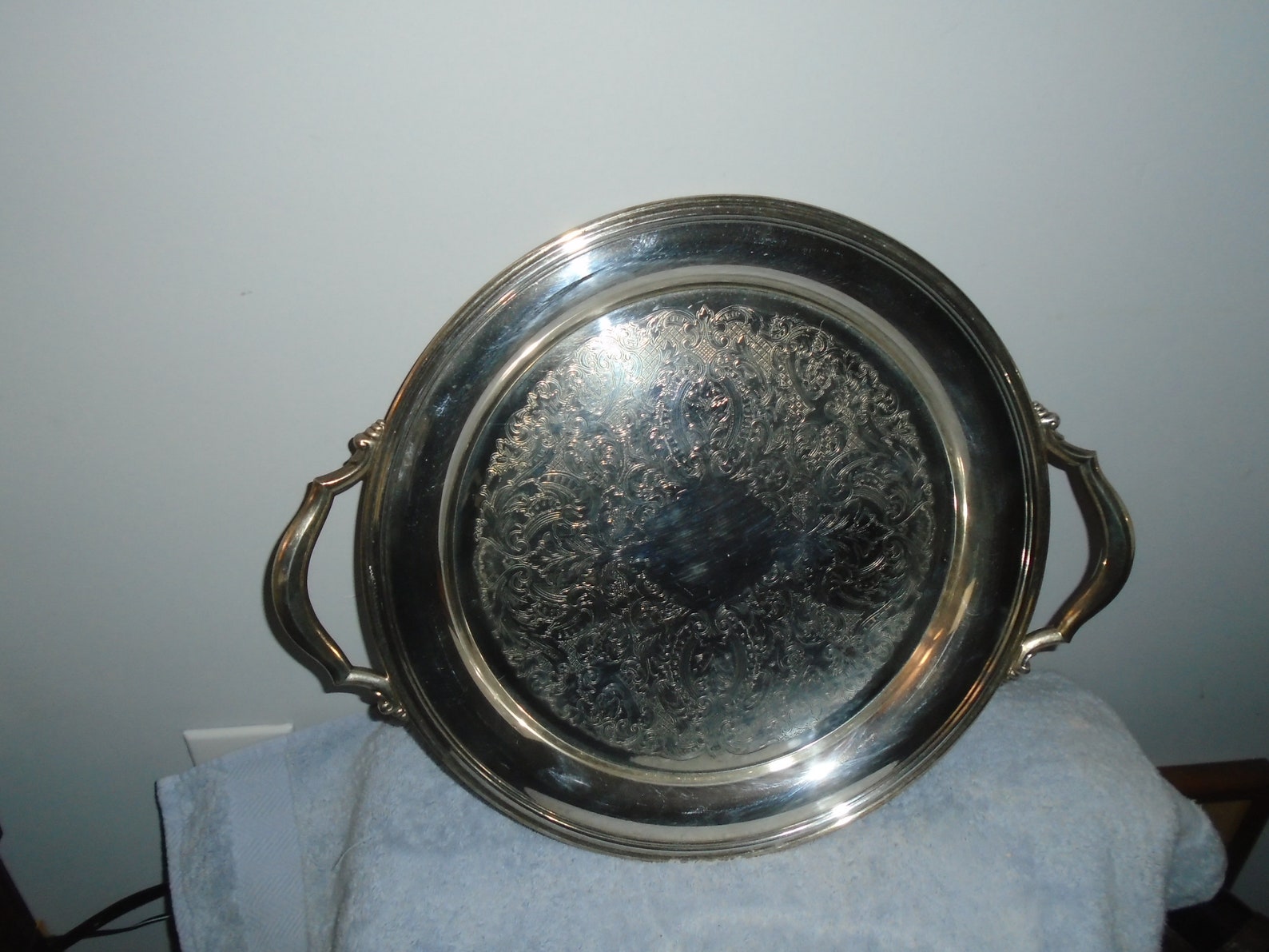 Vintage Oneida USA Round Silver Plate Butler Tray With Handles - Etsy