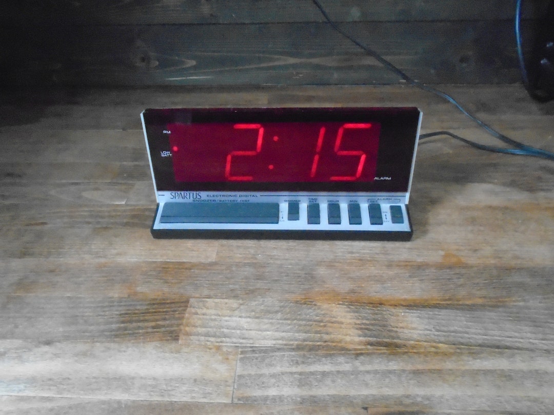 Vintage Spartus Digital Alarm Clock Electronic Red LED Time Display ...