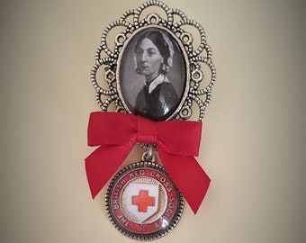 Vintage Florence Nightingale / Red Cross / Nursing Pinning | Etsy