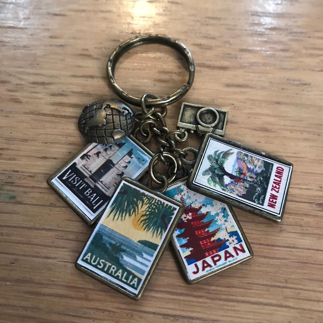 TRAVEL PERSONALISED Country / City - Keyring / Keychain - Handmade ...