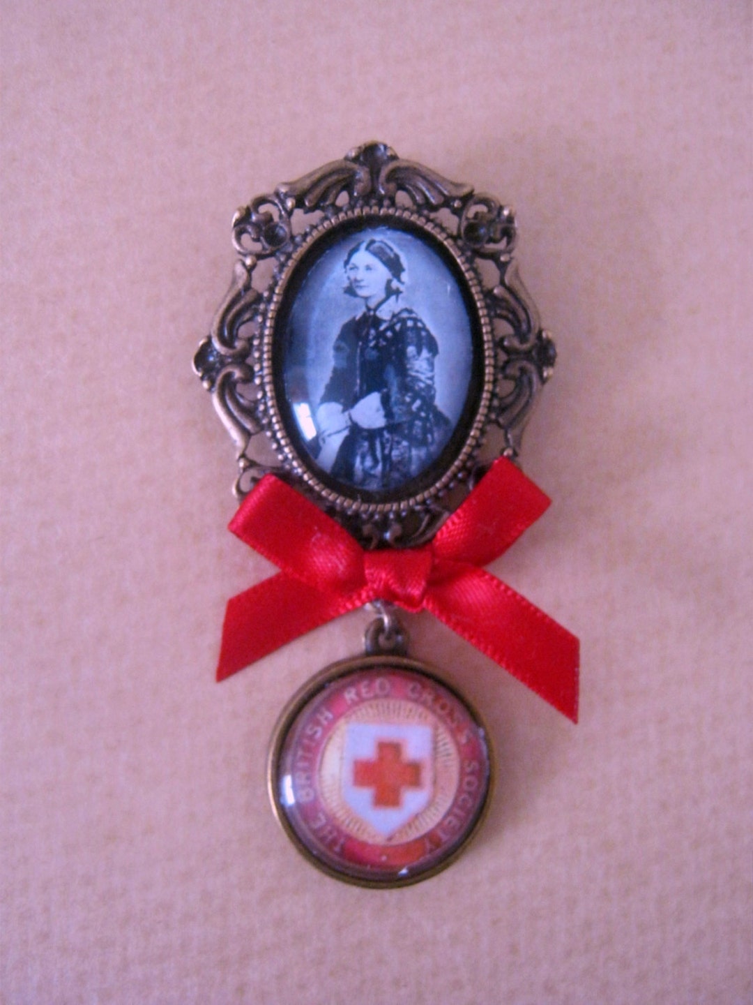 Vintage Florence Nightingale / Red Cross / Nursing Pinning Ceremony Pin ...