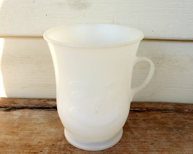 Fun Vintage Smiling Red Kool Aid Pitcher and Four Cups - Etsy